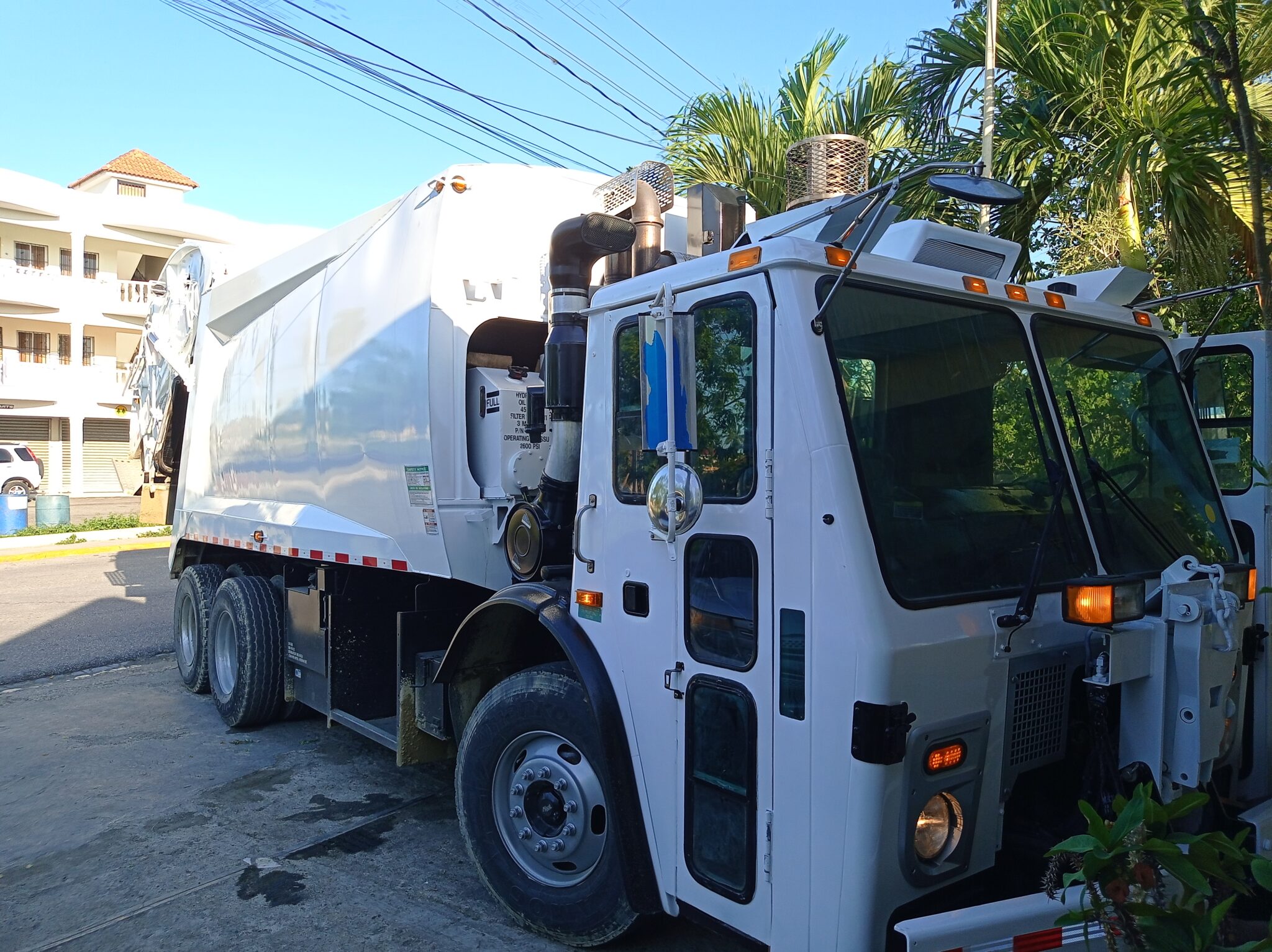 VERAGUA ADQUIERE NUEVO CAMION COMPACTADOR : Junta del Distrito ...